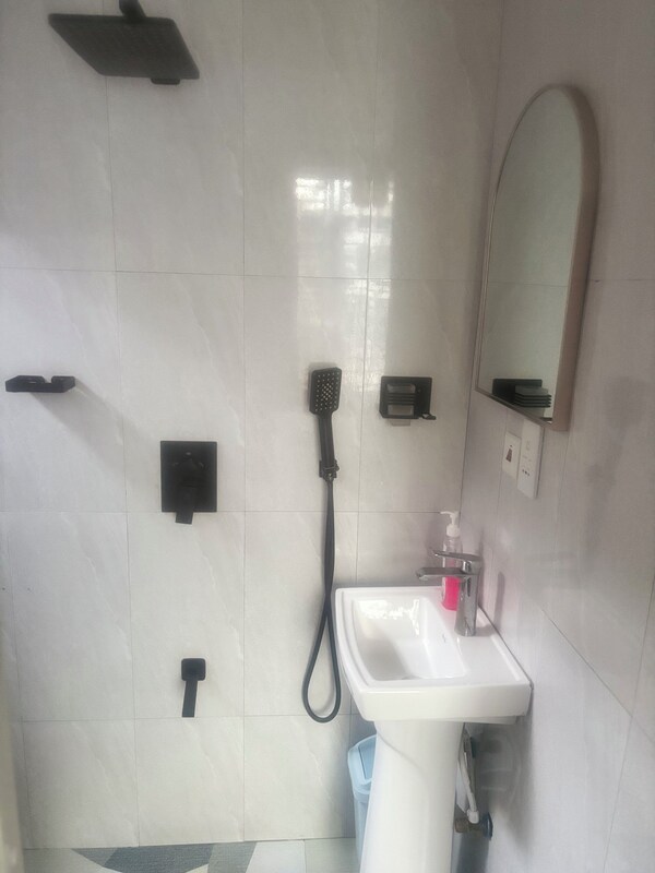 2-bedroom Apartment In Lovely Dar Es Salaam With Wifi, Ac, Family Friendly - Dar es Salam