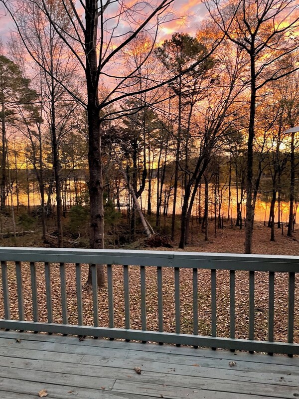 Charming 3-bedroom House With Wifi And Ac In Serene Seneca On Lake Hartwell - Seneca