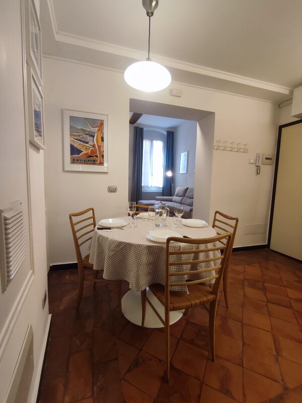 Riviera 1683 - Old Town And Sea - Chiavari