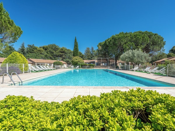 Provençal Cottage In A Tourist Residence - Vaucluse