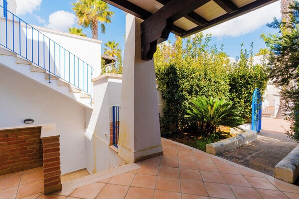 Holiday Home 'Mery Villaggio Chiusurelle 2' With Shared Pool, Shared Terrace And Air Conditioning - Torre Lapillo