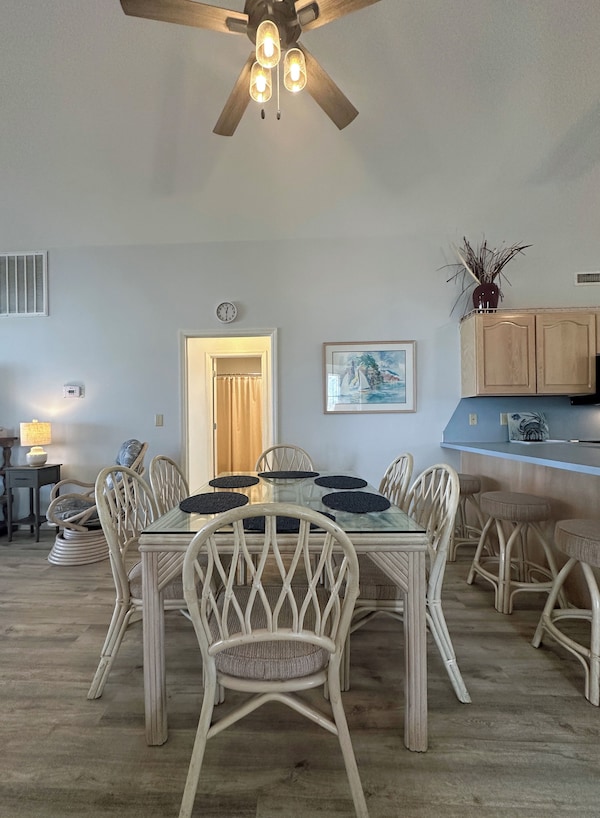 Inn Harmonic - Oceanfront In Garden City Beach - Murrells Inlet, SC