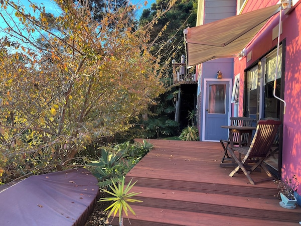 Plum Tree Apartment - Russell