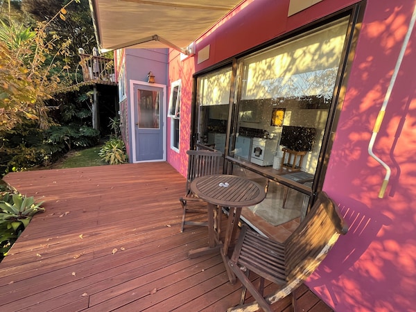 Plum Tree Apartment - Russell