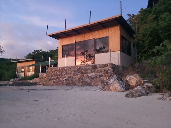 Dream Beach House At Sand Island Ecolodge - Coron