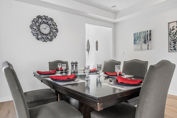 Luxury New Home By Niagara Fall - 웰랜드