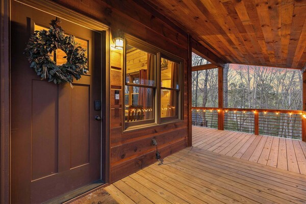 Deer Run I Dog Friendly~hot Tub~fire Pit~sleeps 6 - Murphy, NC