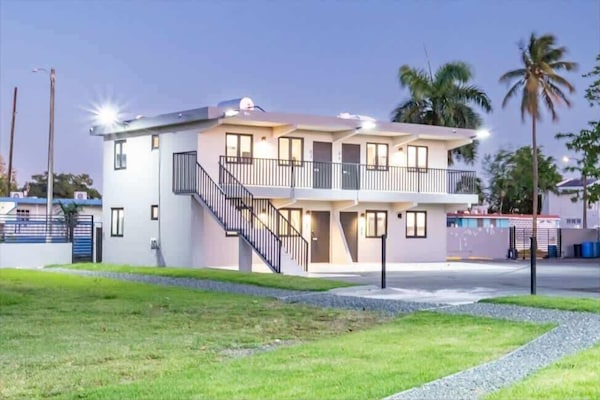Fully Renovated Beachfront Building 1 | 8 Bedrooms, 4 Baths | Prime Dorado Locat - Dorado