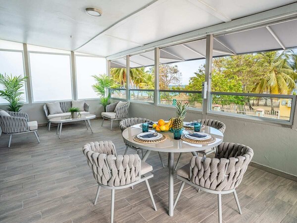 Beachfront Complex 8br/8bth Priv. Pool & Roof Terr - Dorado