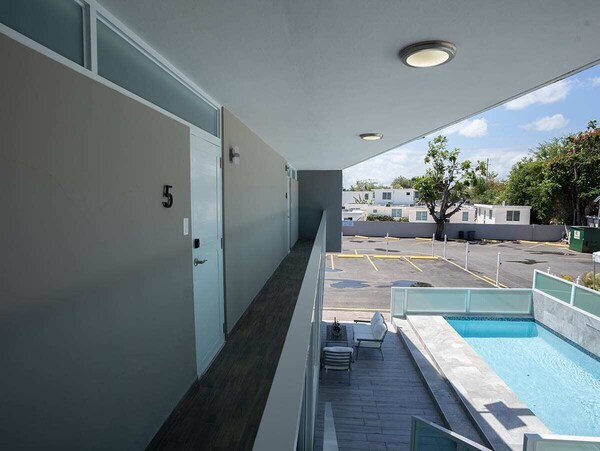 Beachfront Private 3 Combo Bed Apts, 3 Bath (Ada) W Pool - Dorado
