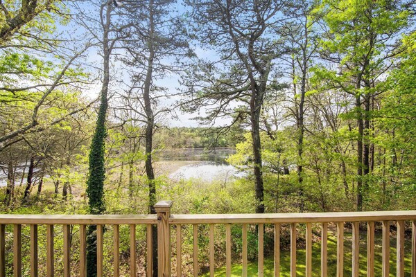 Tranquil Pond-view Escape In Dennis - Mayflower Beach, Dennis