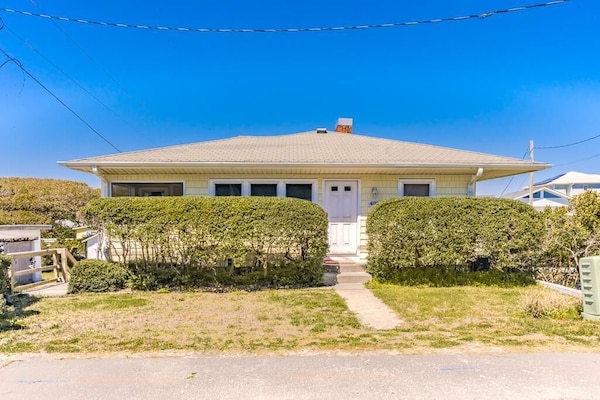Sea Bird - Amazing Retro Beach Cottage - 3 Br - Surf City, NC