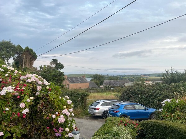 Welcoming 3-bedroom Cottage With Wifi In Cork - Clonakilty