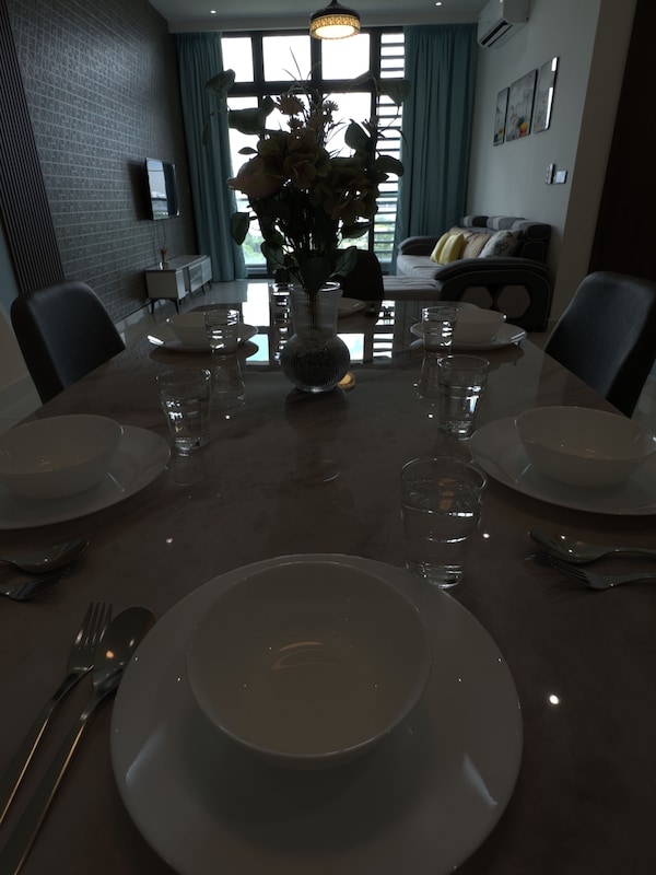 Chic 1-bedroom Apartment With Ac, Wifi In Wonderful Masai - Yishun