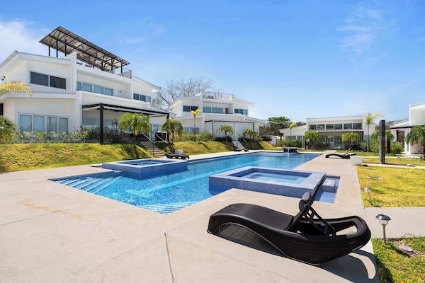 Casa Howler | Your Dream Oasis Awaits! - Santa Cruz