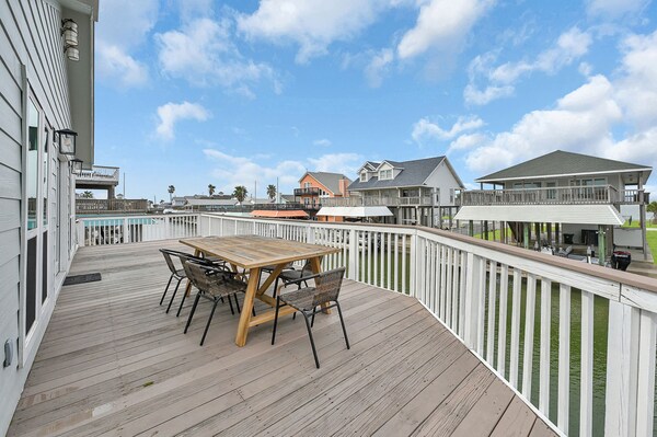Isle Be Back | Canal-front Home W/ Private Dock - 加爾維斯敦