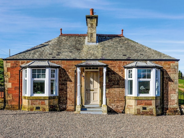Charming, Newly-renovated 3 Bedroom Cottage In The Heart Of The Perthshire Countryside. - Perth