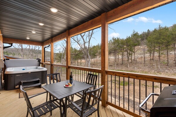 Cabin Near Thunder Ridge W Pvt Hot Tub, Cmty Indoor Pool, Free Attraction Tickets - Branson