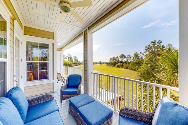 Palm-lined Home With Dock Access, Firepit & Inviting Balconies - Kingsland, GA