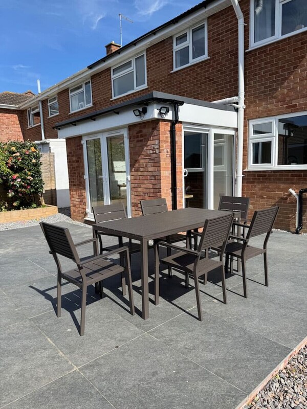 Modern & Spacious Home In Exeter - Exeter