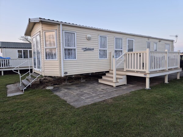 Brilliant 6 Berth Caravan For Hire At Sunnydale Park In Skegness Ref 35076af - Mablethorpe