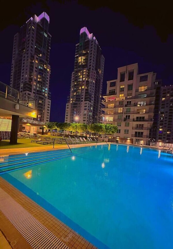 Miami Downtown 27 Floor Luxe Escape Rooftop Pool And Jacuzzi - Miami, FL