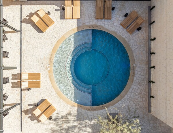 Keidel Suite | Albert Hotel | Pool Access, Spa, Pet-friendly Stay - Fredericksburg, TX