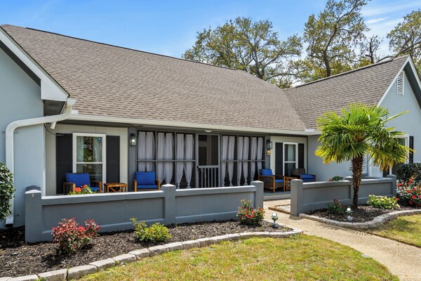 Litchfield Country Club 4 Bedroom/4 Bath Cottage On Golf Course - Pawleys Island - Pawleys Island, SC