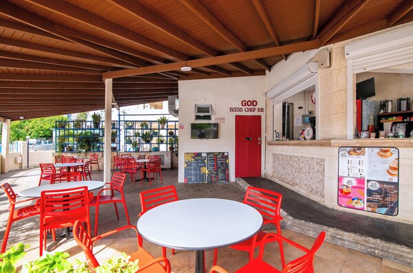 Family-friendly Suite Near Beach, St. Lawrence Gap - Bridgetown