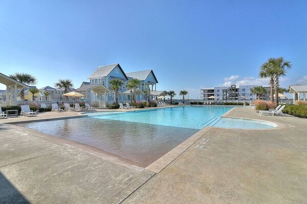 Shared Resort Style Pools, Pet Friendly, Boardwalk To The Beach - Port Aransas, TX
