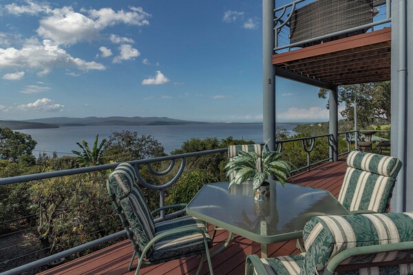 Blue Waters Lakeside Escape. - Mallacoota