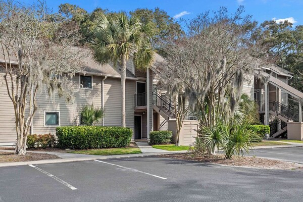 Bright, Renovated & Modern With Amenity Cards - Seabrook Island, SC