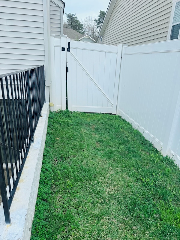 Cozy Private Suite Gated Entry, Driveway Parking & Quiet Stay - Glen Burnie, MD