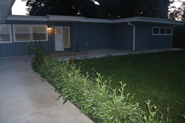 Charming Genoa City 4-bedroom House - Fox Lake, IL