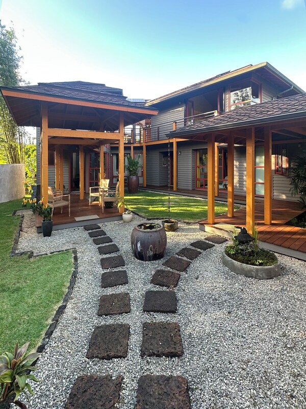 Hanalei Bay View Retreat - An Artistic Home Overlooking Hanalei Bay - Hanalei, HI