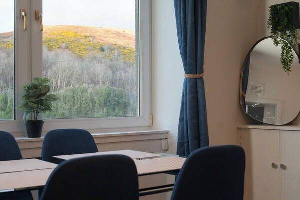 Modern Terrace Flat With Small Games Room - Galashiels