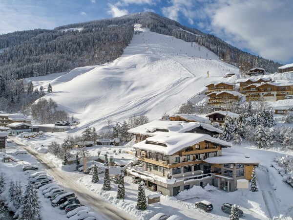 Mit 2 Sz & Privaten Wellnessbereich By Interhome - Saalbach-Hinterglemm