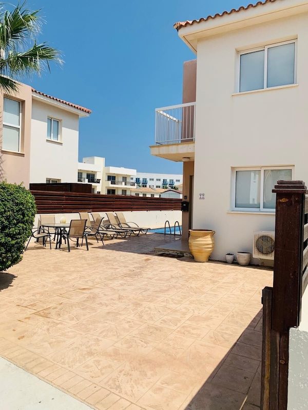 Superb 2 Bedroom Villa - Sleeps 4, With Private Pool, In Charming Pernera - Fig Tree