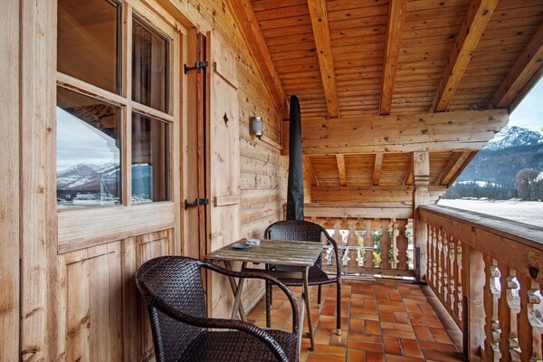 Ferienwohnung 'Panorama - Appartement 7' Mit Bergblick, Privater Terrasse Und Wi-fi - Waidring