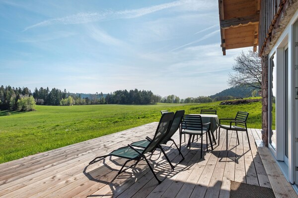 Ferienhaus 'Backhaus' Mit Bergblick, Privater Terrasse Und Eigenem Garten - Schramberg