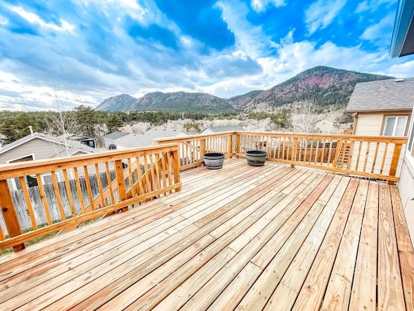 This House Is A 5 Bedroom(s), 3 Bathrooms, Located In Palmer Lake, Co. - Larkspur, CO