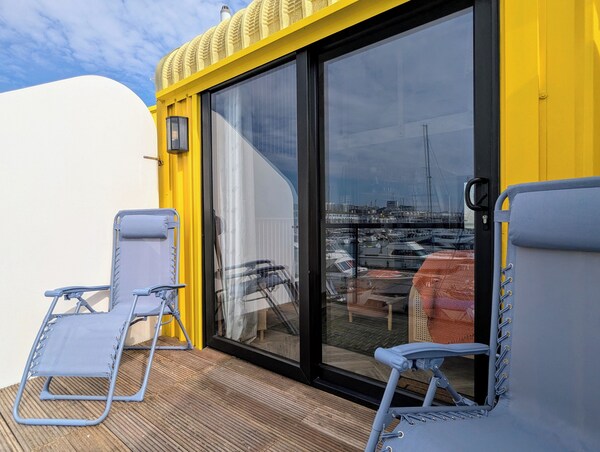 Charming Home On The Ocean - Brighton