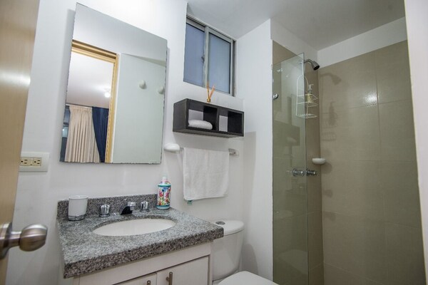 Apartamento Atractivo, Bien Ubicado,claro, Confortable, Muy Completo, Ventilado. - Floridablanca