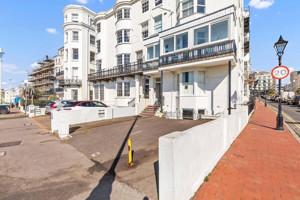 Seaside Gem Apartment | By My Getaways - Rottingdean
