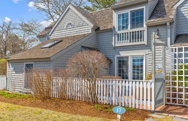 New Rental-maushop Village, 2-bedroom, 1.5 Baths, A/c, Patios & Private Beach - New Seabury, MA
