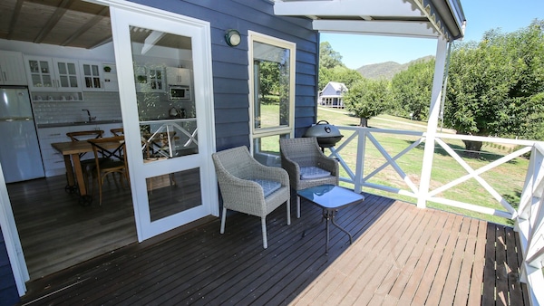 Abby's Cottage - Bright - Bright