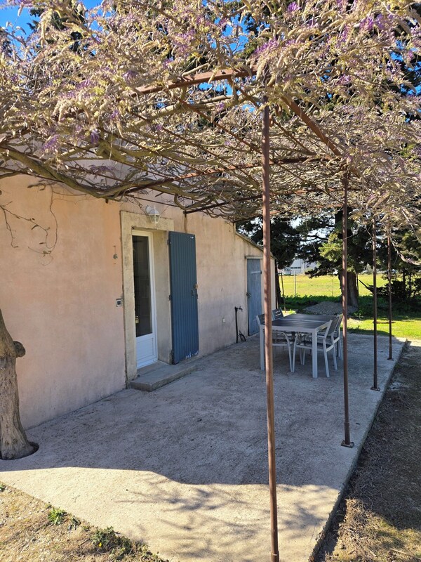 Luboregard, Vue Sur Le Luberon, Gite De 45m² Avec Piscine - Cavaillon