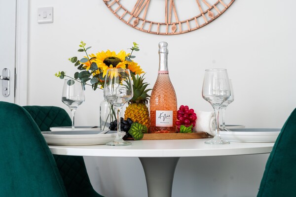 Open Mind Property - Luxury Flat With One Bedroom - Chichester