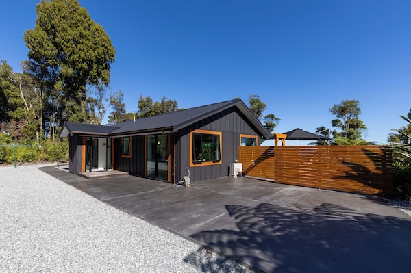Glass Horizon - Rutherglen Holiday Home - Kumara