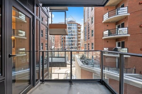1br In Downtown|gym&free Parking - Calgary